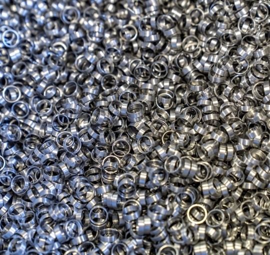 Décolletage et usinage de l'acier - DGC Industries